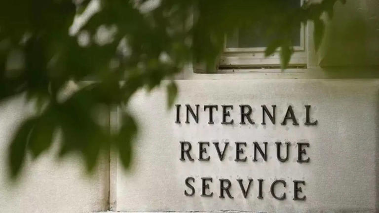 IRS deadline to claim $1,400 stimulus checks: All you need to know