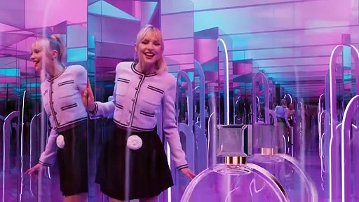 Angèle : sa publicité pour le parfum "Chance Eau Splendide" de Chanel