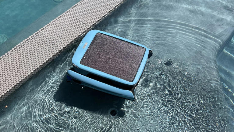 BeatBot iSkim Ultra Robot Pool Skimmer Review