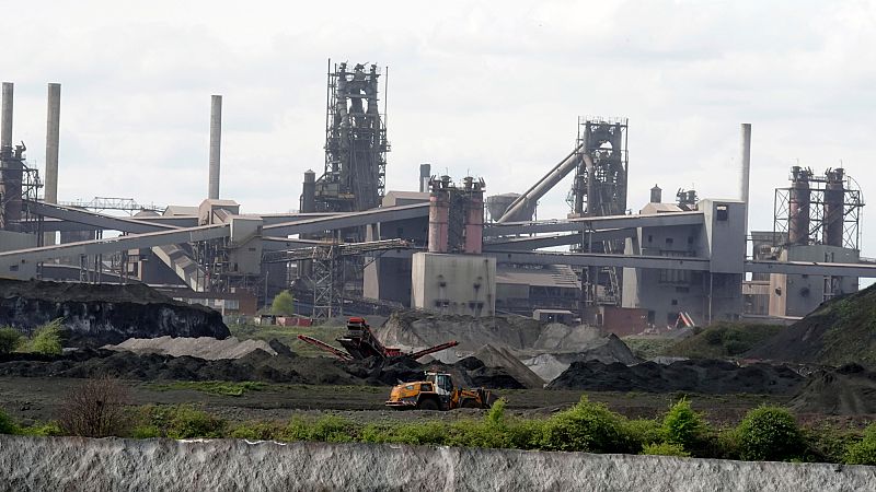 Raw materials to keep British Steel plant operating reach the UK