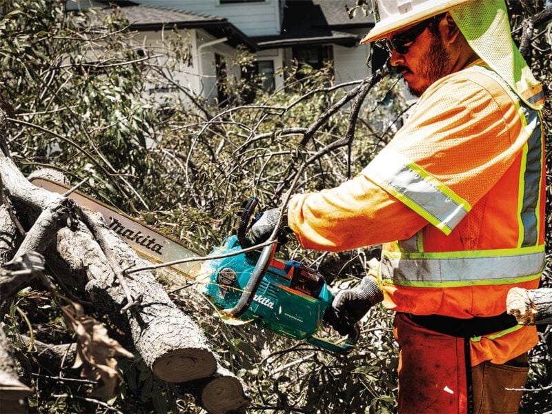 Makita's Electrifying Edge in the Pro Landscaping Evolution