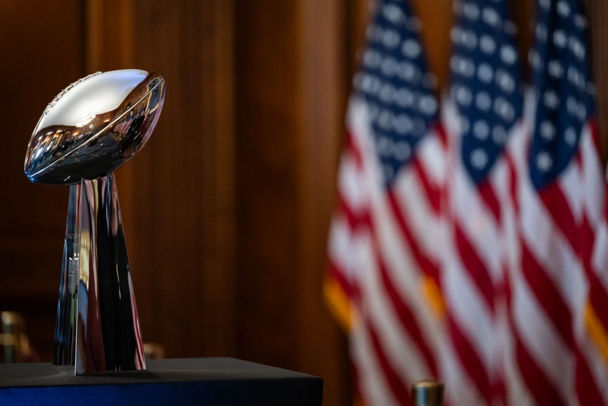 Former Super Bowl winning tight end Don Hasselbeck dies at 70