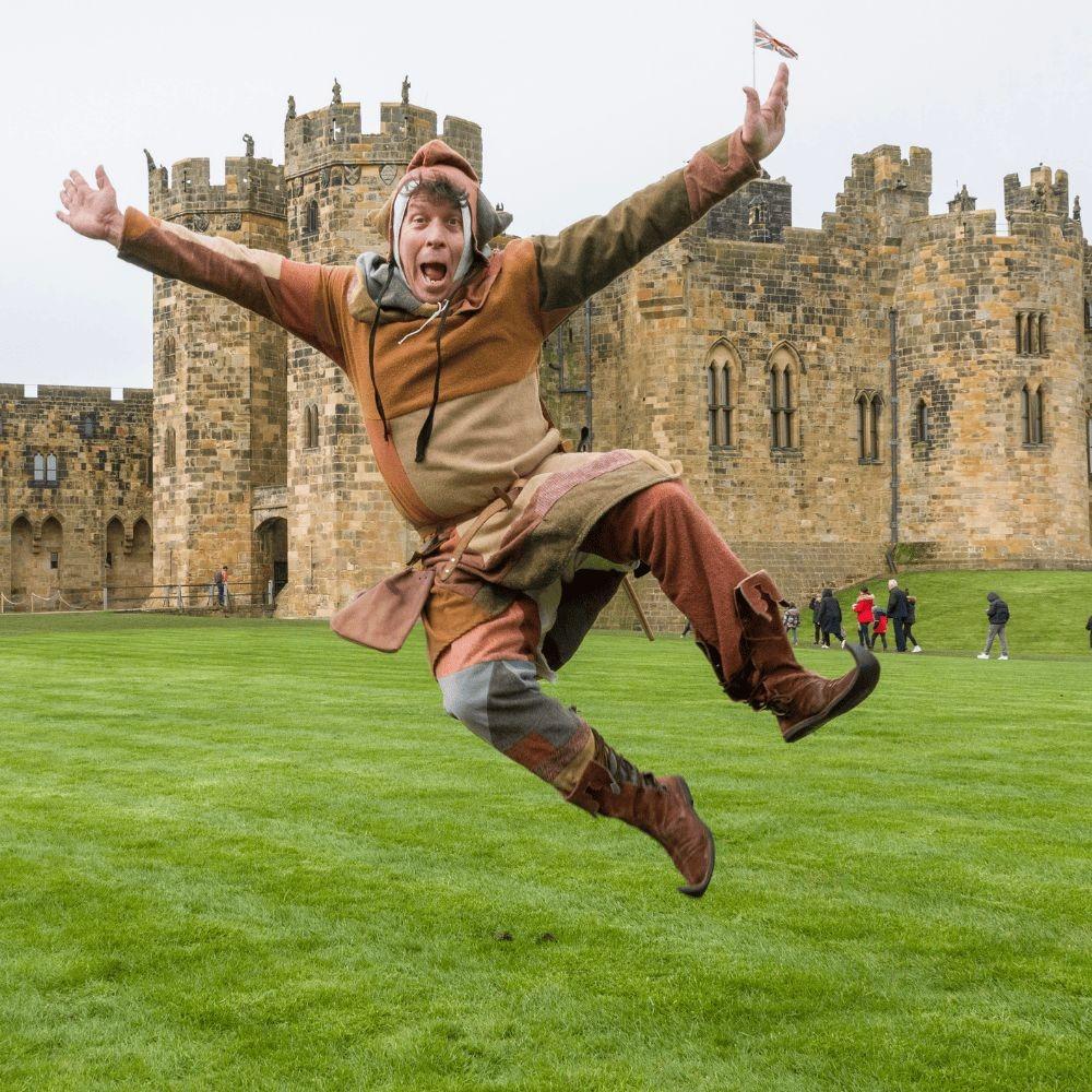 Jester Shows with Tom Fool