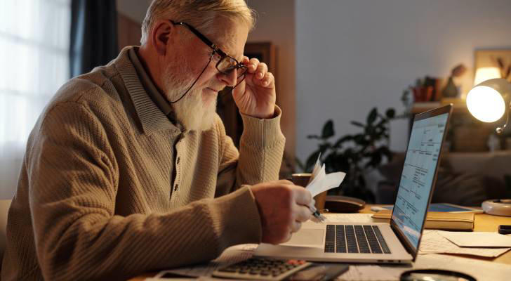 I'm 60, single, and I’m scared I'm going to blow the money in my IRA ...
