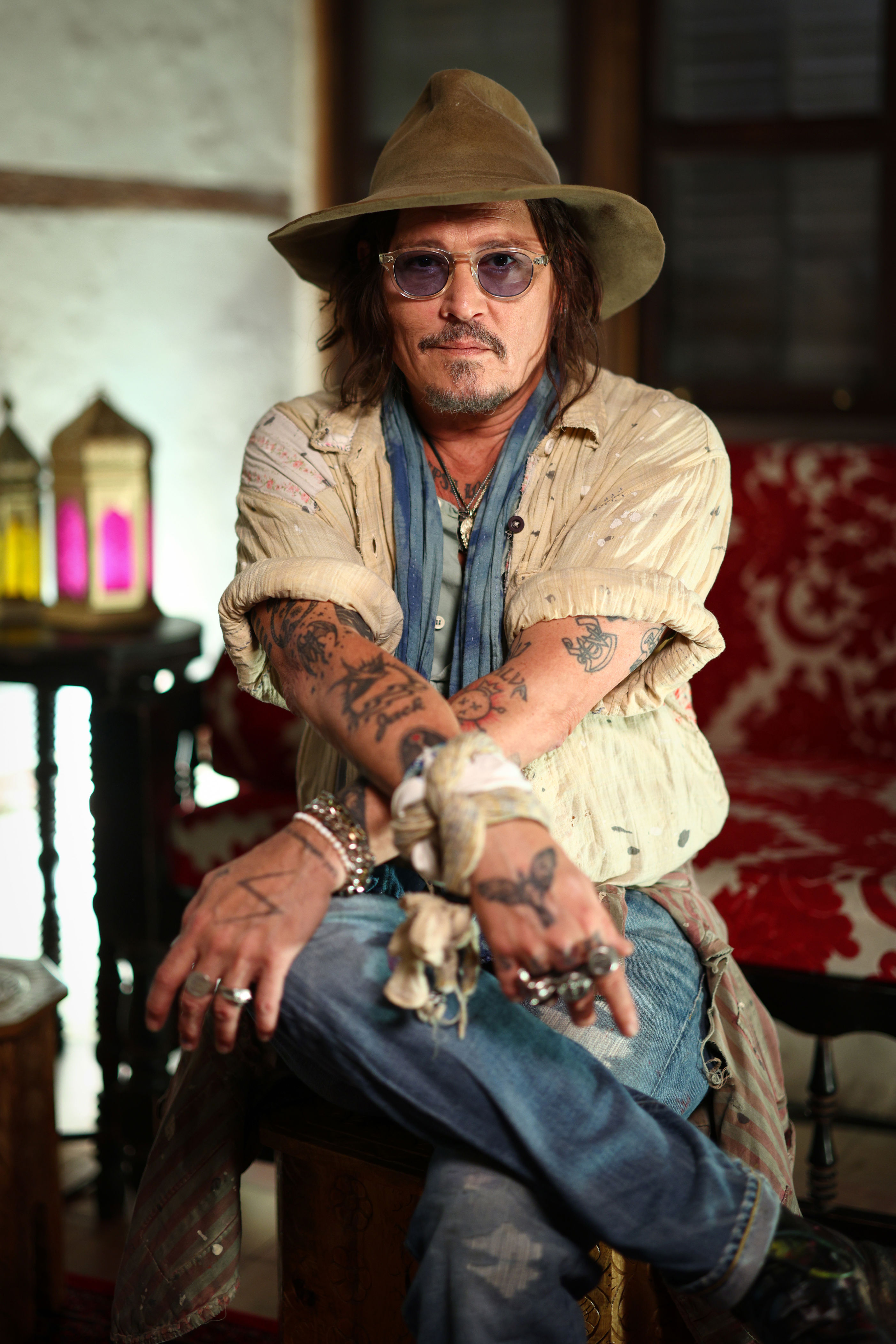Johnny Depp looks unrecognizable in silver fox-transformation for ...