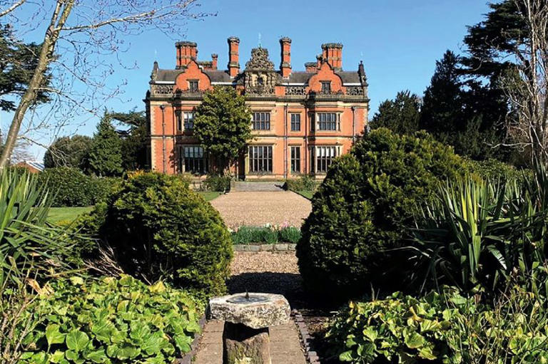 Stately home and popular wedding venue closes due to ‘serious’ public ...
