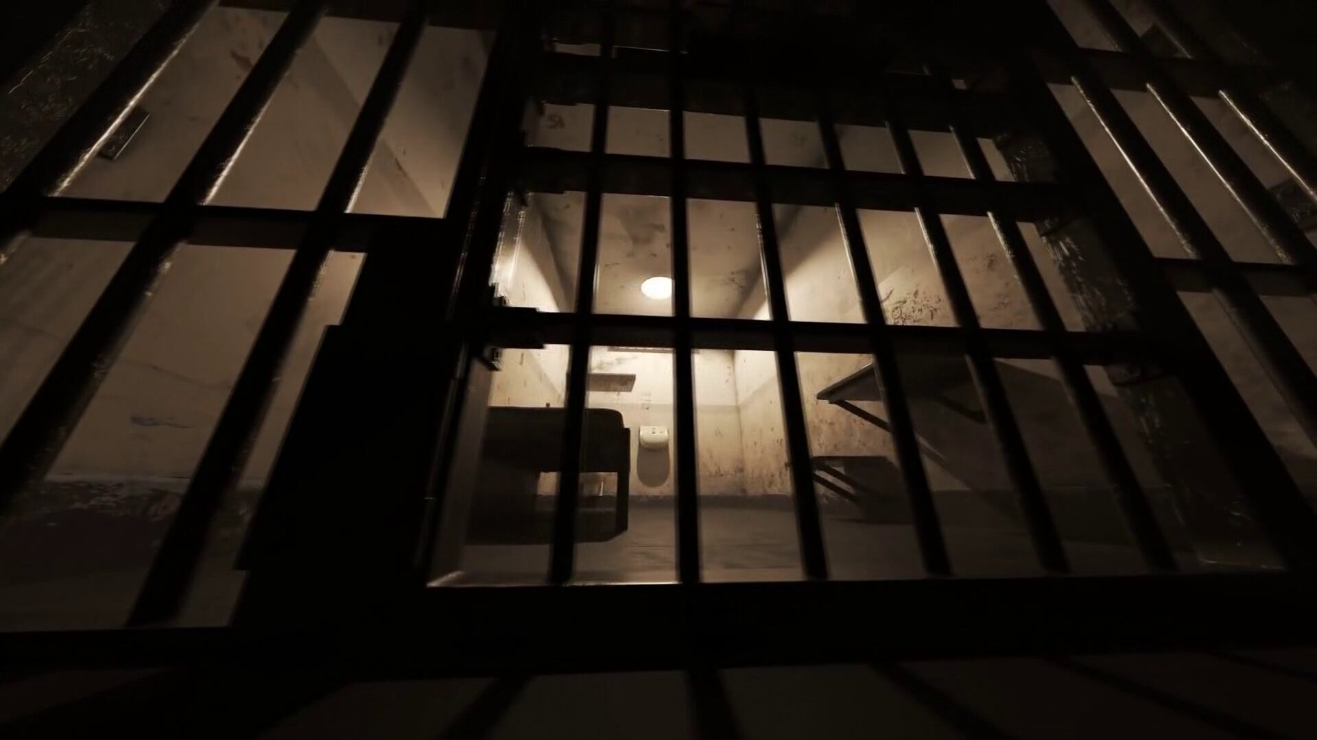 Inmates rescue deputy attacked in attempted escape at Kentucky jail