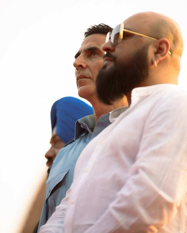 Pics: Kesari Chapter 2 co-stars Akshay Kumar, Ananya Panda & R Madhavan visit Amritsar
