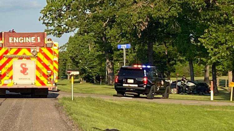 Injuries, child entrapment reported following major crash on Hwy. 31 ...