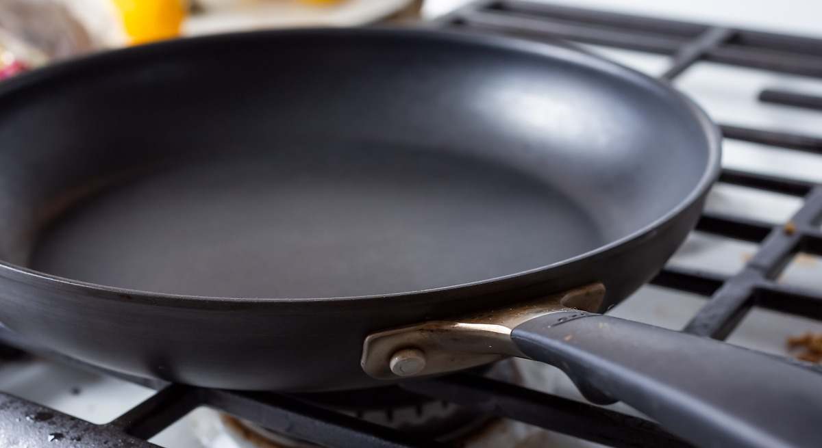 El utensilio de cocina que es cancerígeno, según la OMS: qué ...