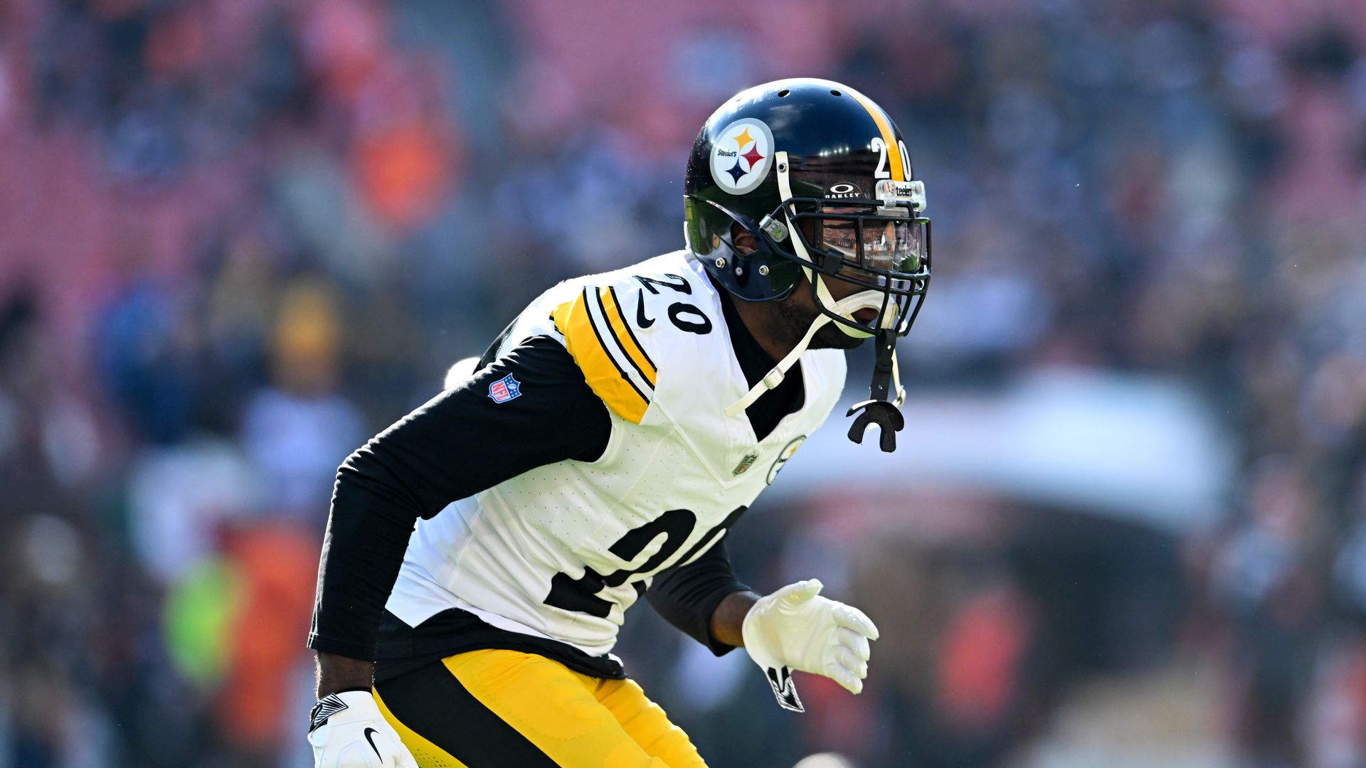 Former Steelers Cornerback Retires