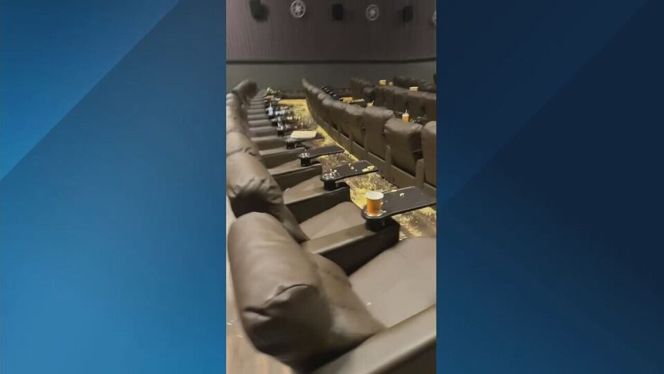 'Minecraft' mayhem: ‘Chicken jockey’ trend trashes Sandy Springs movie ...