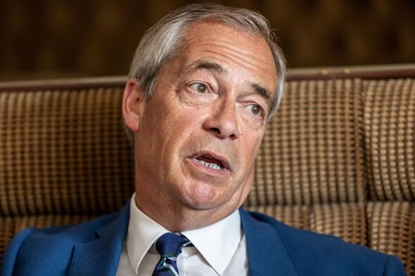 Nigel Farage unleashes Brexit fury as he issues warning over UK ...