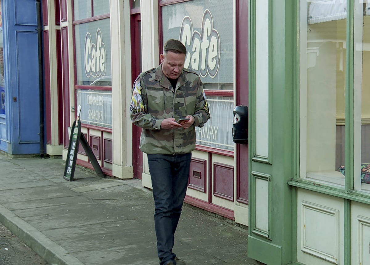 Coronation Street's Sean to make brave move against Mick in dark story