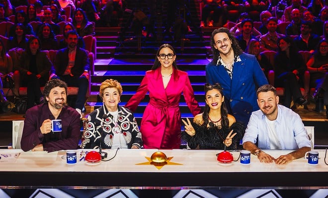 Cattelan irrompe a Italia's Got Talent: nuova giuria scoppiettante su ...