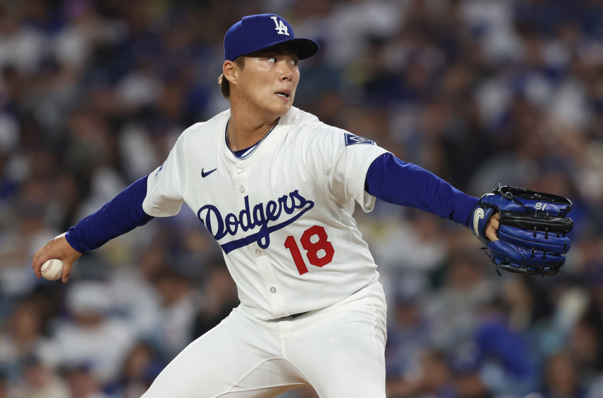 Yoshinobu Yamamoto’s Daily Routine Leaves Dodgers' Tyler Glasnow Impressed
