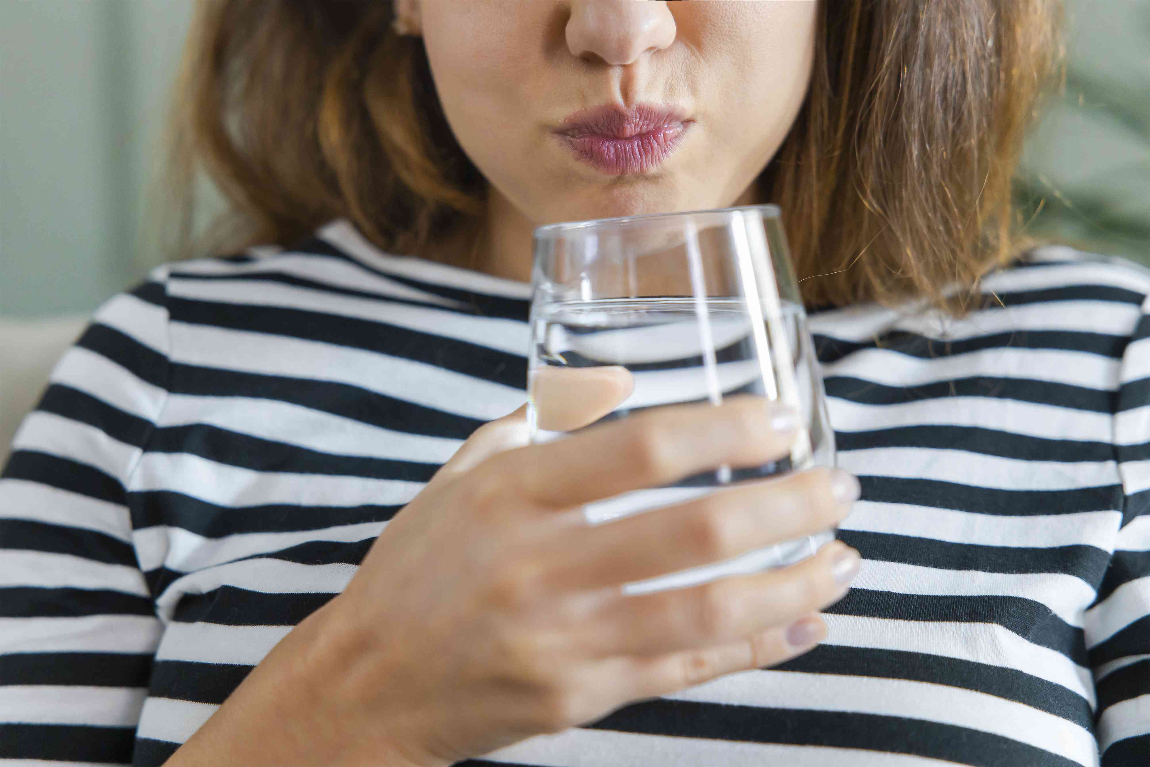 Oil pulling benefits for dental health