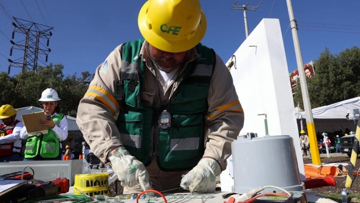 CFE inicia operativos casa por casa en México: esta es la multa por ...