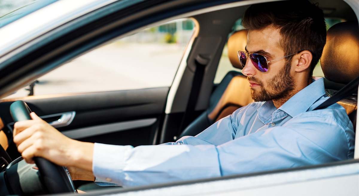 ¿Qué dice tu coche de ti? Un estudio revela que los conductores de BMW y coches eléctricos son ...