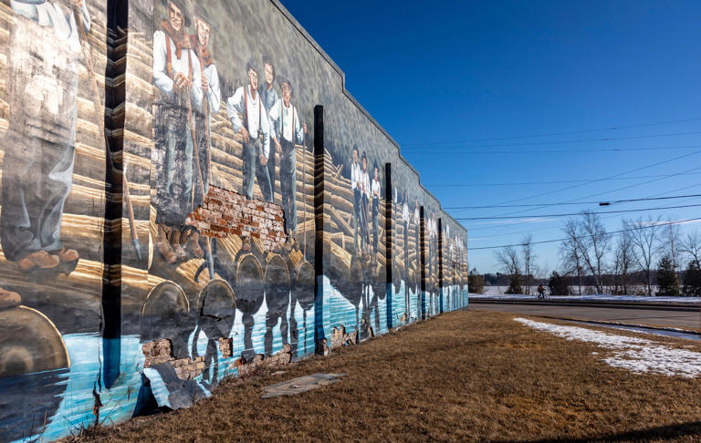 'Rivermen' mural to be removed in downtown Stevens Point; city seeks ...
