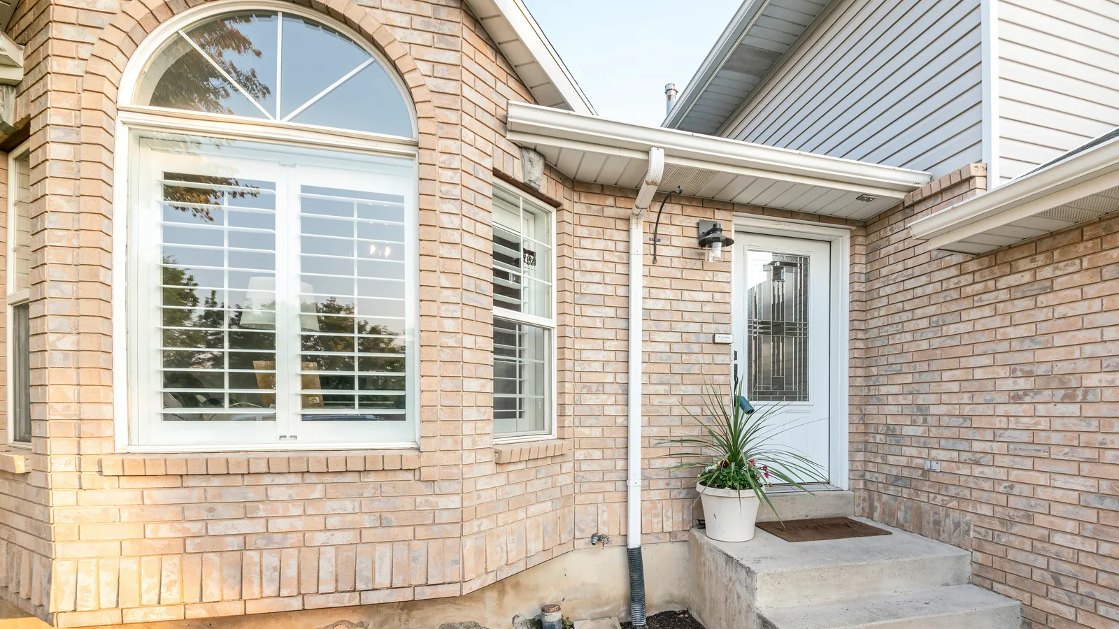 Best Arched Window Brands for Your Home