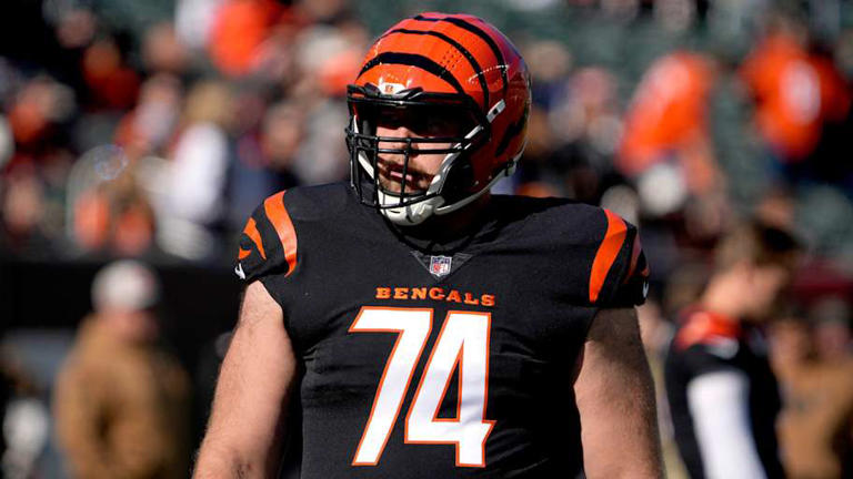 Steelers Re-Sign Veteran OL