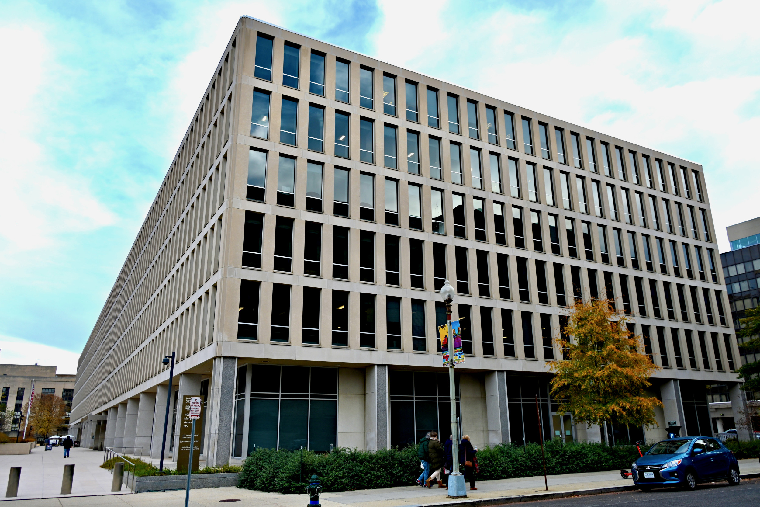 Laid-Off Federal Workers Face Challenging Job Prospects