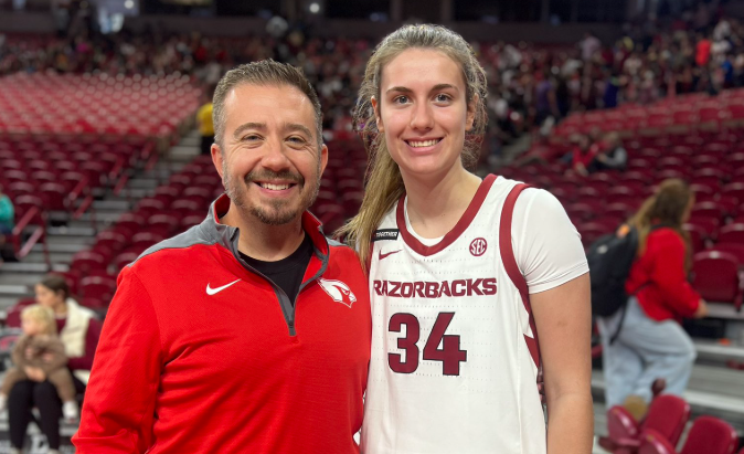 Farmington High School girls’ basketball coach resigns, joins Razorback ...