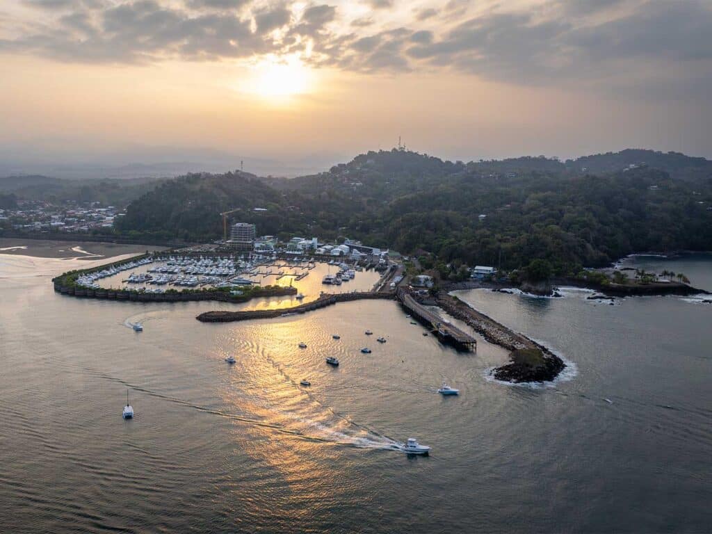 Team Fish for Holly Wins 2025 Costa Offshore World Championship