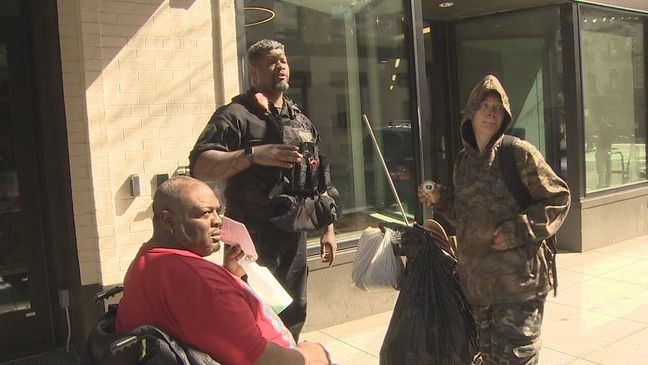 Portland security guard goes viral for compassionate approach to street ...