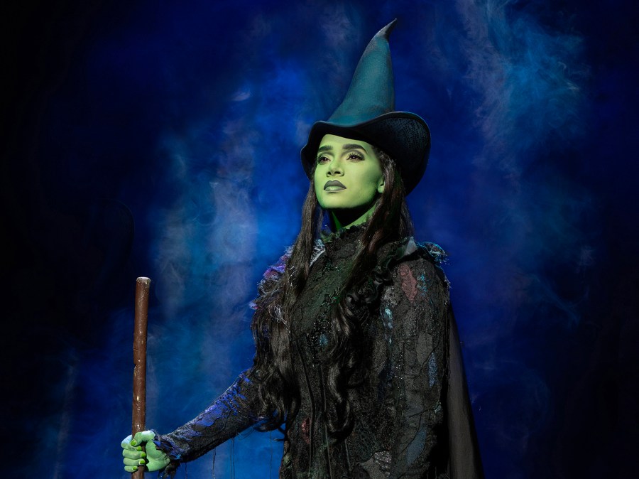 Here’s a behind-the-scenes look of the ‘Wicked’ Broadway tour as it ...