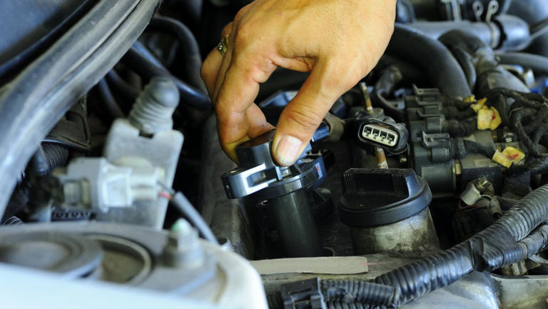 Pentingnya Ignition Coil Mobil: 4 Fungsi Utama & Cara Kerjanya