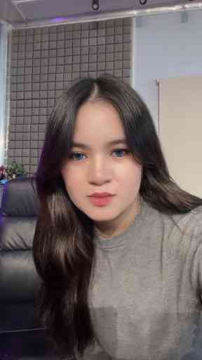 Unboxing the Dream Box: Robie Doll’s Digital Marketing Surprise!