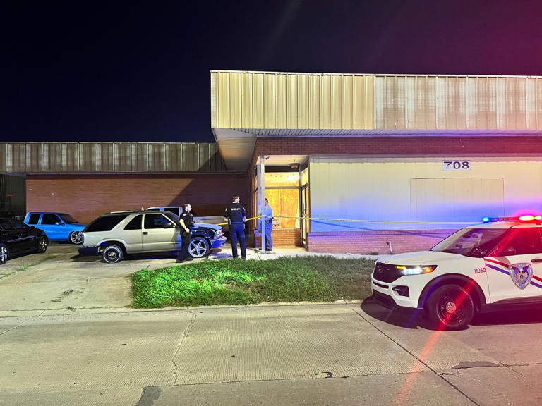 Man shot to death outside Marrero business, JPSO says