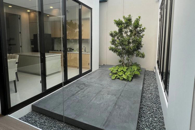 H House, Rumah Masa Tua yang Hangat untuk Kumpul Keluarga Terasa Lapang ...