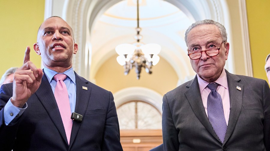 Jeffries gives jolt to stalled congressional stock ban push