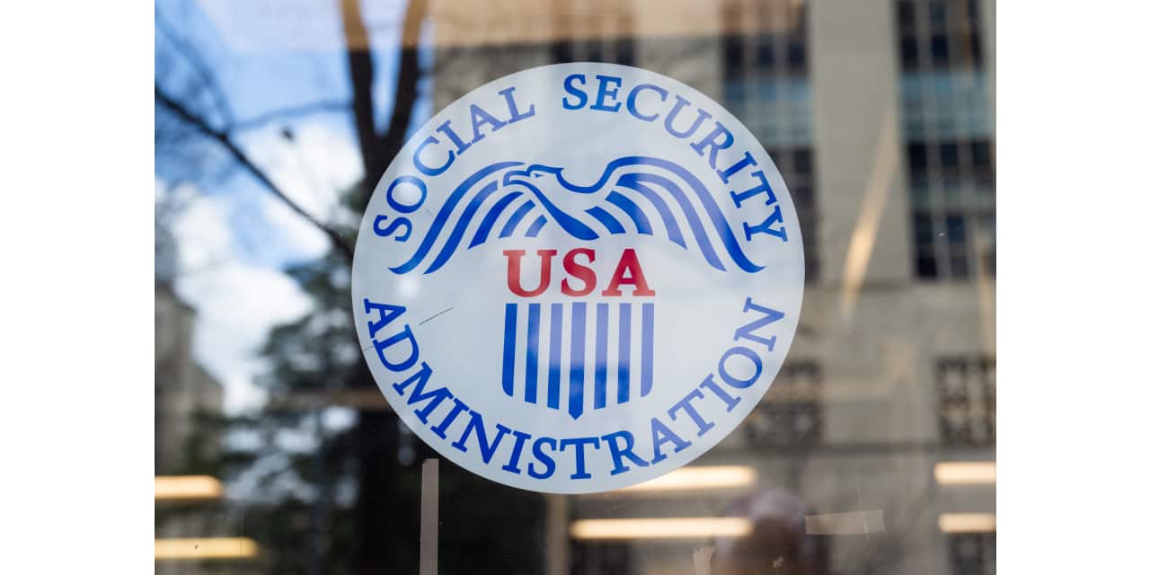 It’s already illegal for undocumented immigrants to get Social Security ...
