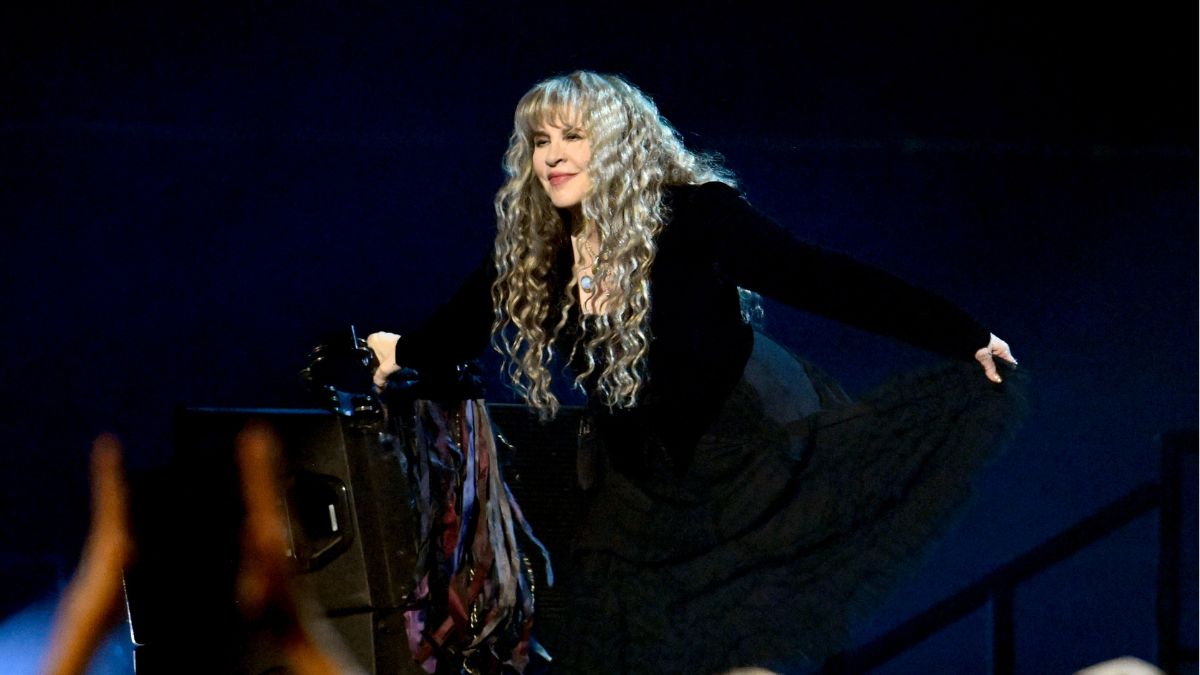Stevie Nicks Reveals Solo Tour Dates for 2025: Get Tickets This Week