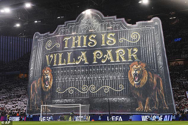 Wayne Rooney blames Aston Villa FANS for nightmare opening minutes ...