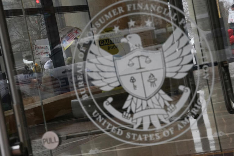 Judge scraps Consumer Financial Protection Bureau’s rule capping credit ...