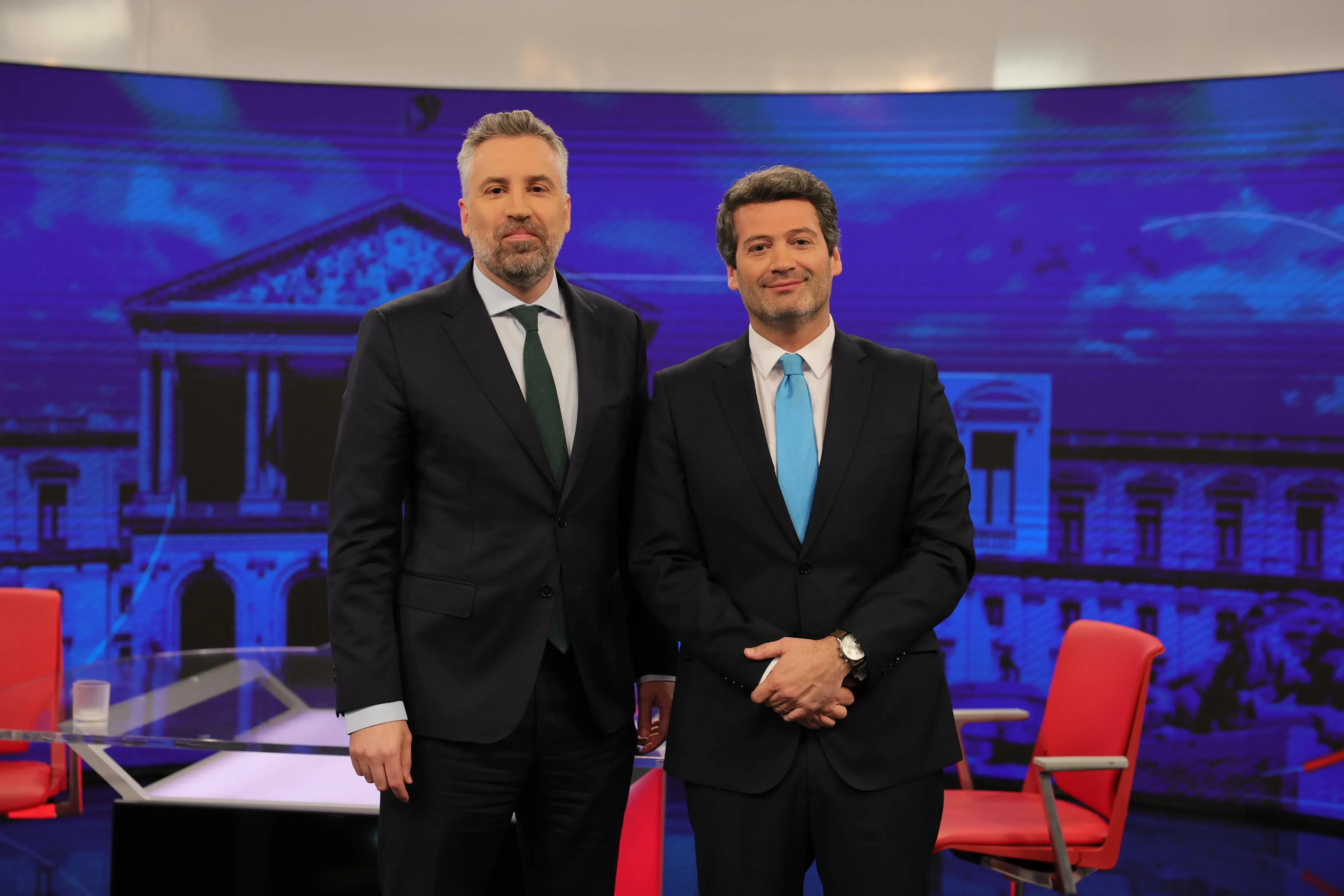 Começaram a discutir se era fardo ou legado, encontraram pontos de ...