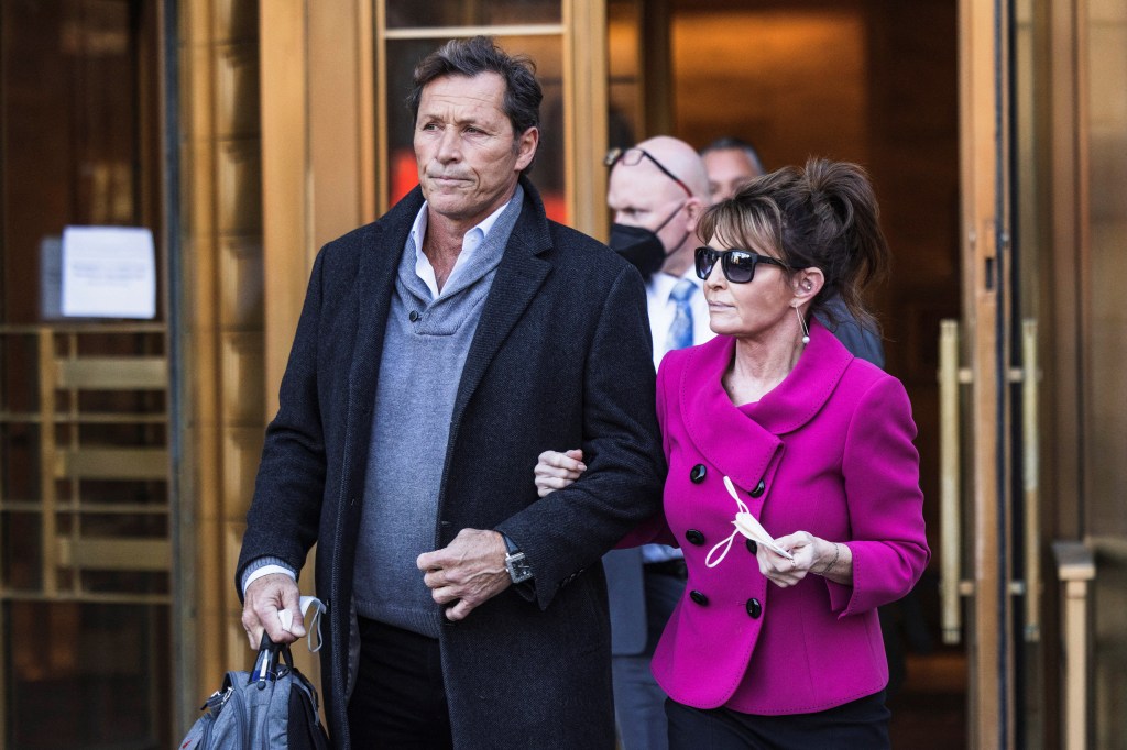 Sarah Palin goes on Rangers date with hockey hunk Ron Duguay while in ...