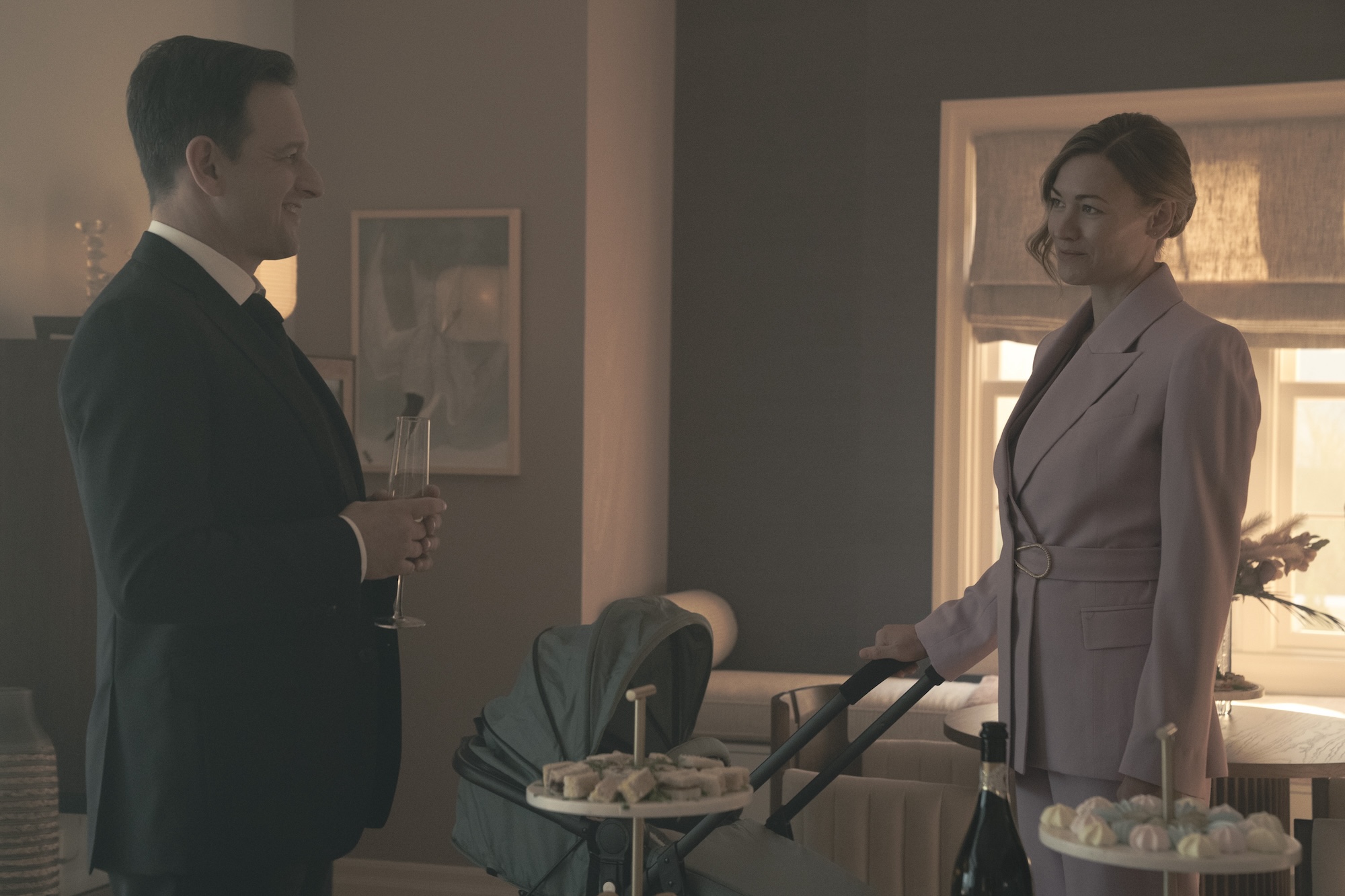 'The Handmaid's Tale' Sets Up June's Return to Gilead, Serena Gets Courted