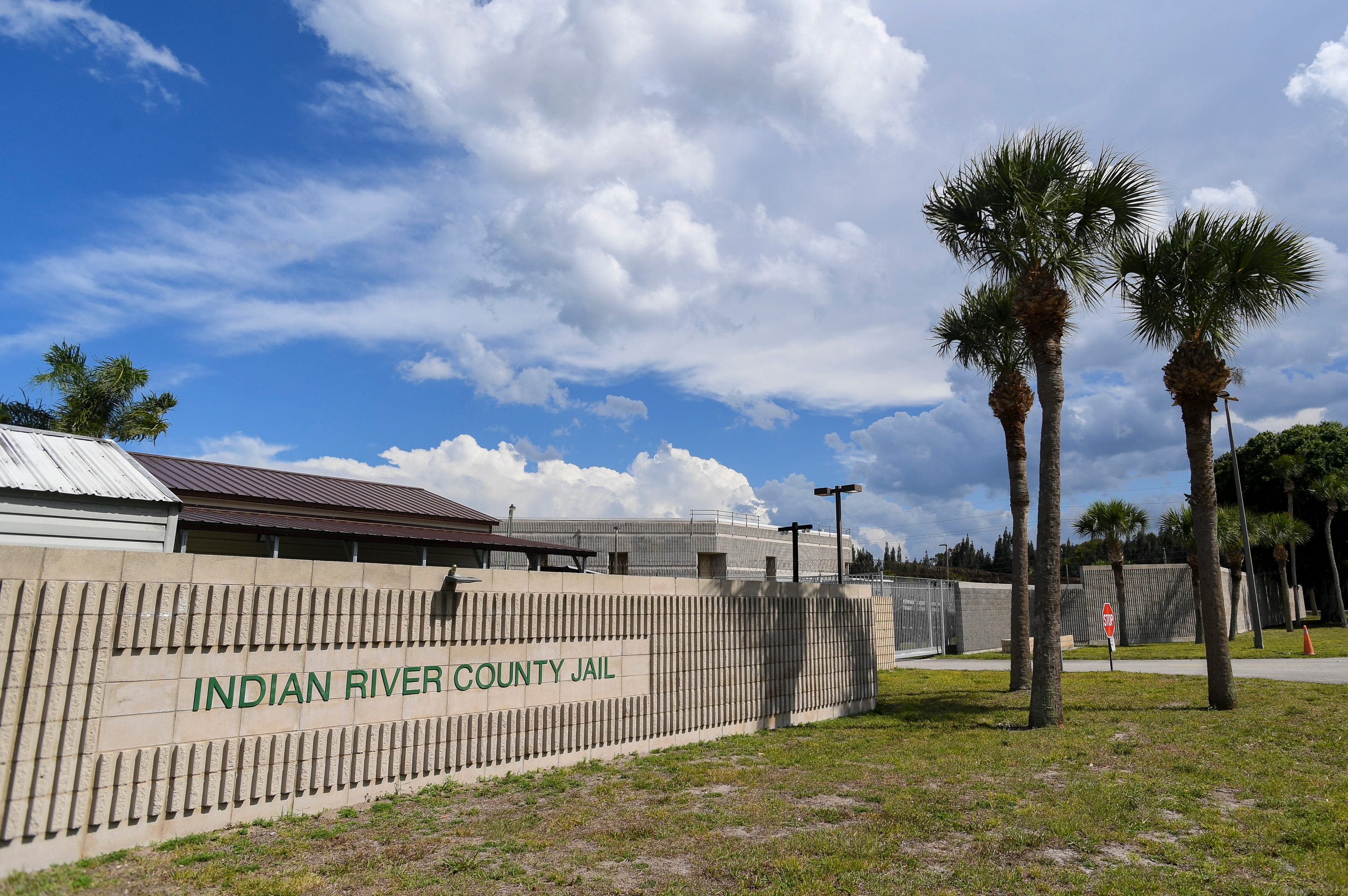 Drug deal leads to chase, arrest by K-9 deputy south of Vero Beach ...