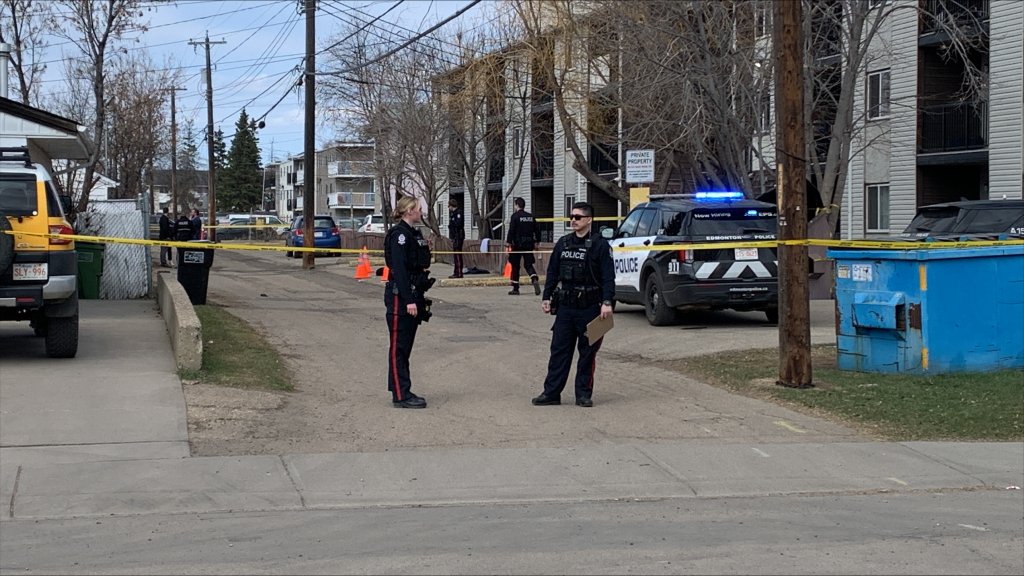 Suspect dead after police shooting outside west Edmonton apartment building