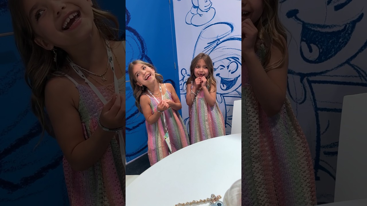 Twins sing "I've got no strings" perfectly