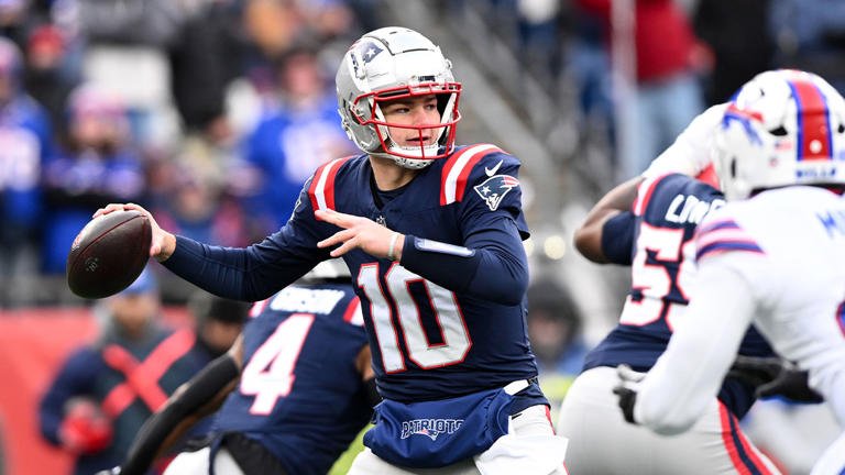 Top 15 Fantasy Football Quarterbacks In 2025