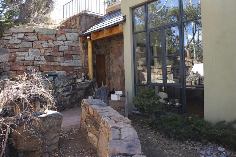 What to know about Hollywood icon Gene Hackman's and his wife's deaths