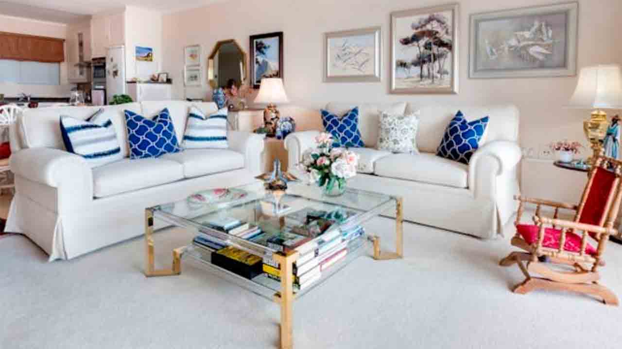 5 Decor Items You Need to Remove from Your Living Room