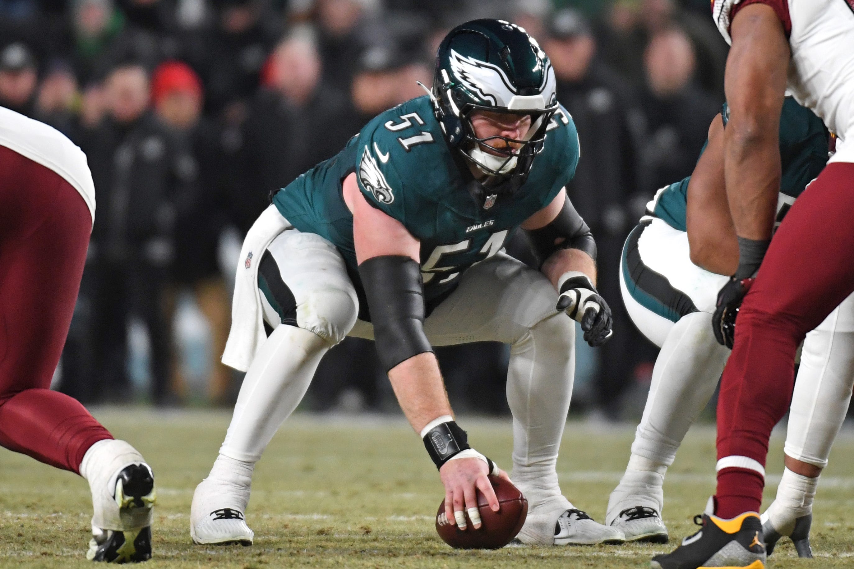 Eagles agree to a 4-year, $68M contract extension with Pro Bowl center ...
